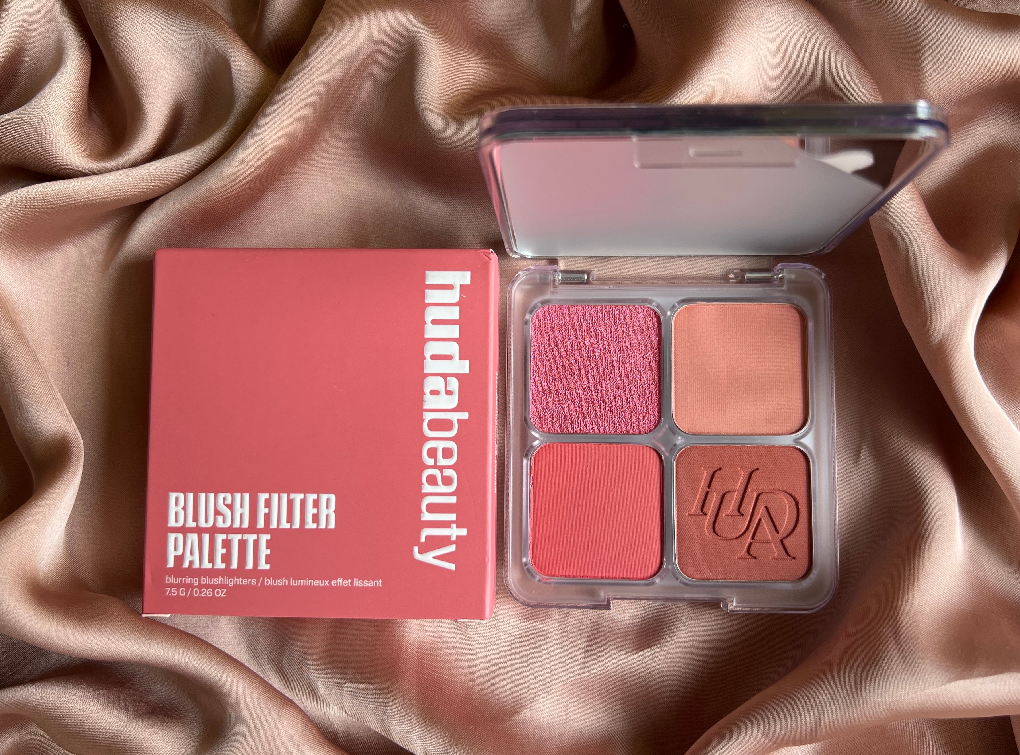 HUDA BEAUTY Blush Filter Blurring Blushlighters Palette – Beauty Corner